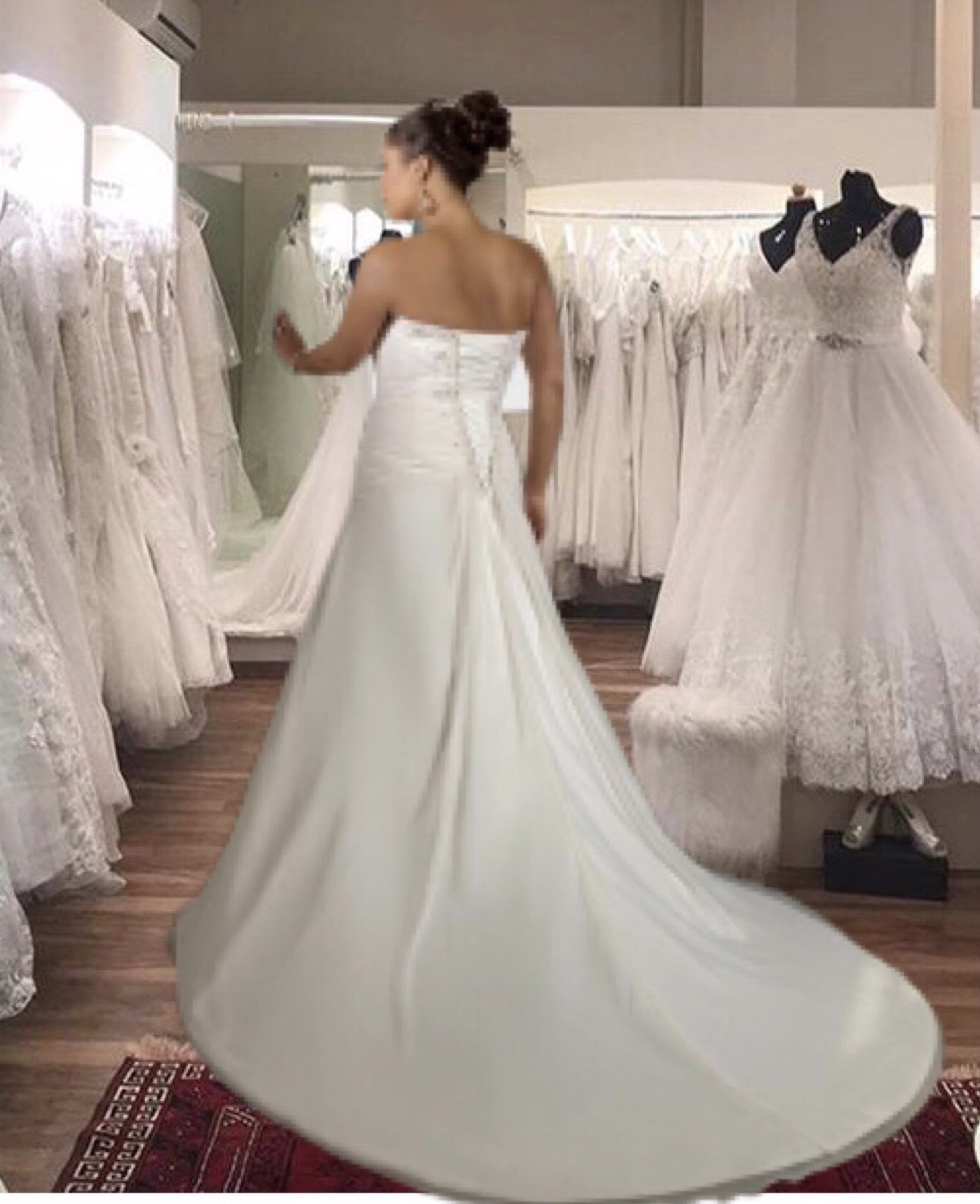Νυφικά Φορέματα PLUS SIZE-σε Μεγάλα Μεγέθη : Κομψό Νυφικό Φόρεμα, Plus ...